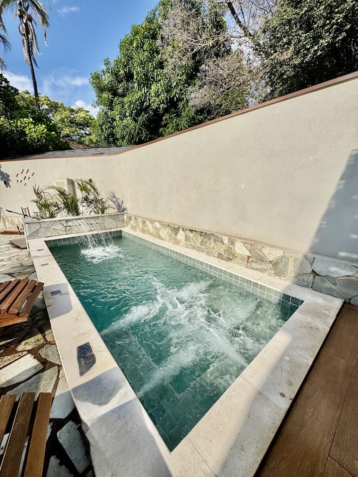 Casa Flora | 3 Suítes, Piscina E Jacuzzi - Pirenópolis