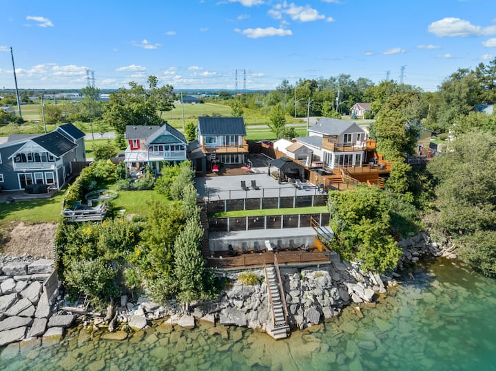 Cottage-lake House - Newcastle