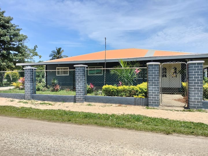 Debbies Home Sweet Home In The Heart Of Lapaha - Tonga