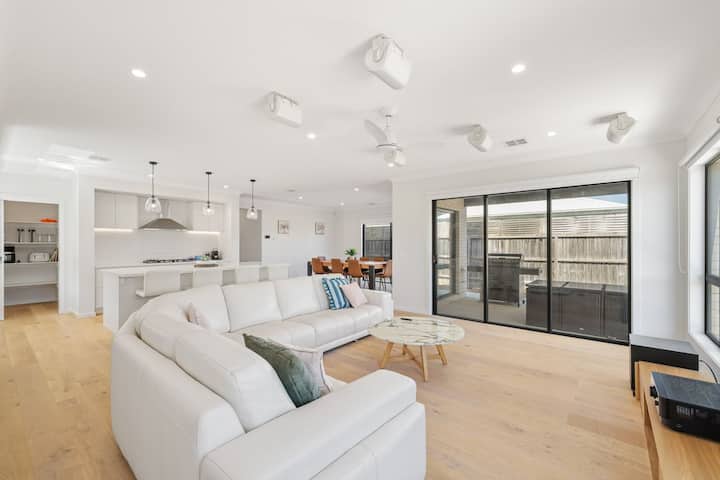 The Gathering House - Spacious Island Retreat - Phillip Island