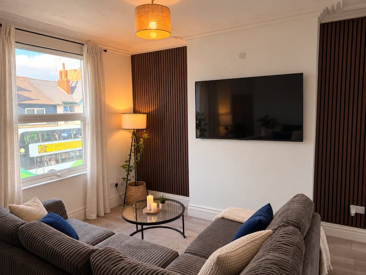Sherwood Central | Cozy 2-bed Apartment - Newark-on-Trent