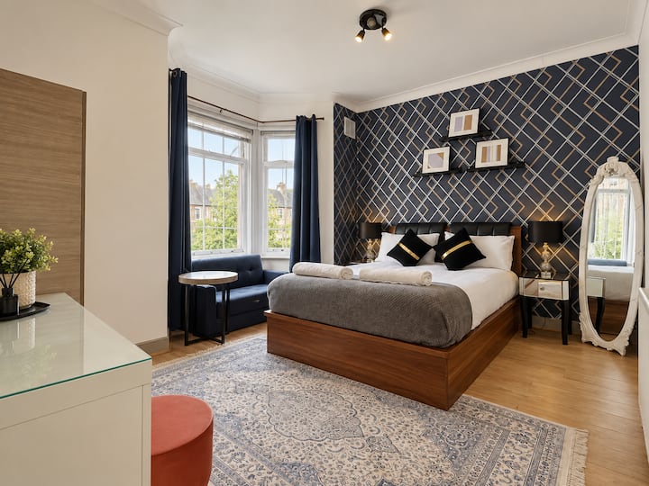 3bdr House | Free Parking | Garden | Sleeps 7 - Enfield, UK