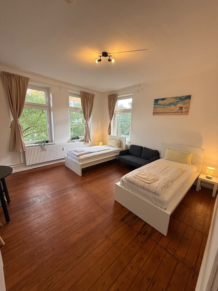 3 Zimmer Wohnung Mit Balkon Perfekt Für Monteure - Kiel