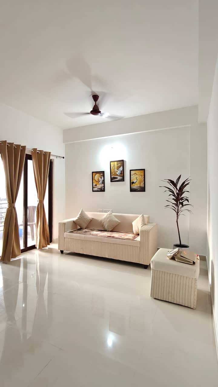 Couples Friendly, 1 Bhk, 1 Ac, Homora Warm Stay. - Siliguri