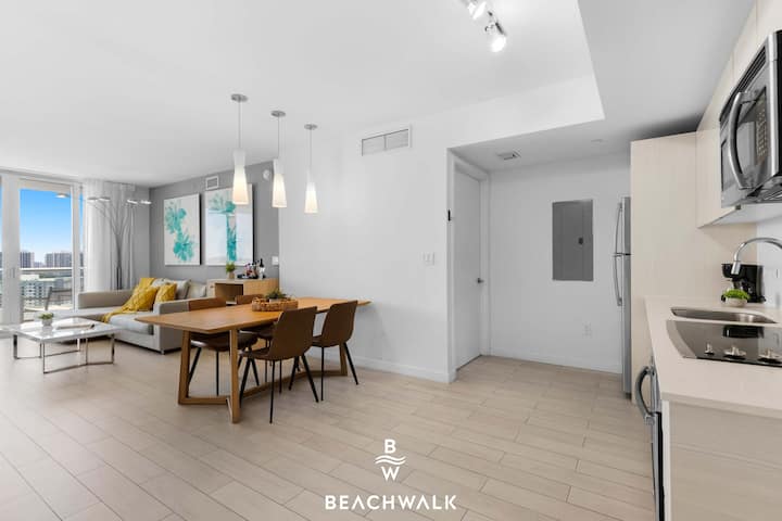 Beachwalk Resort Apt - Resort Amenities & Pool - Hallandale Beach, FL