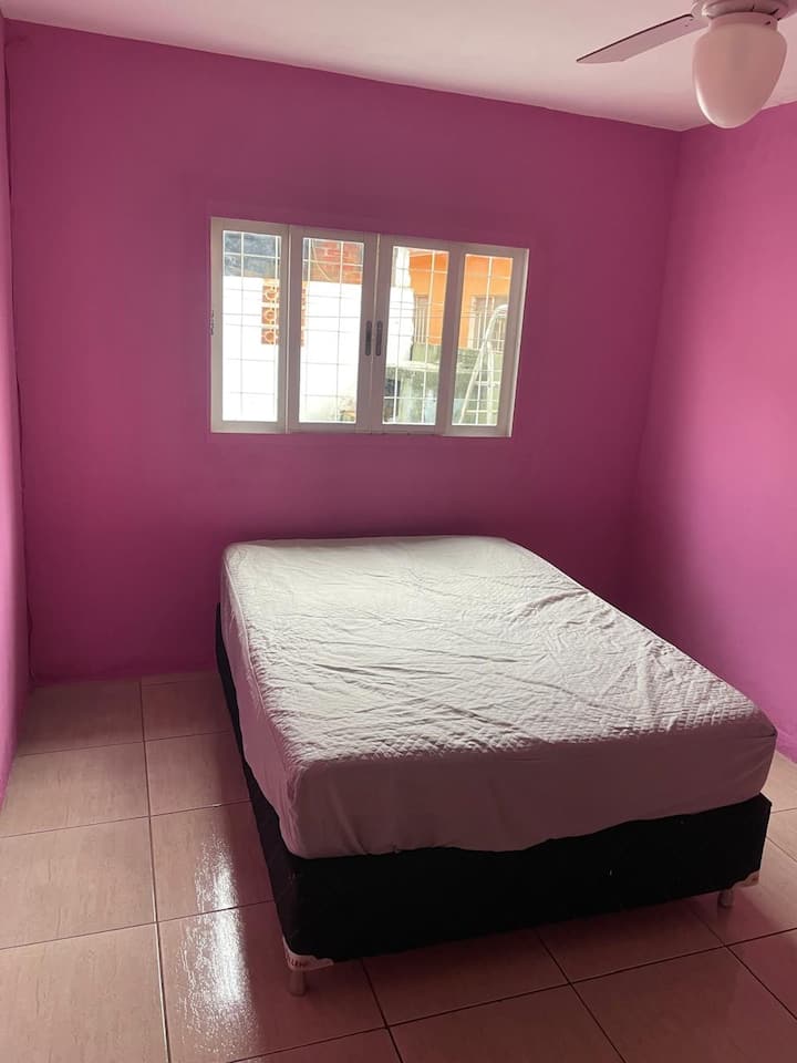 Casa Completa Próxima Ao Shopping - Londrina