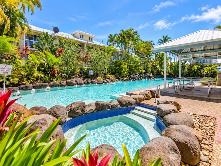 Cosy Family Stay | Pool & Spa - Broadbeach