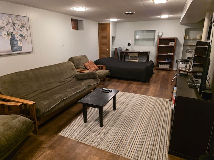 Jefferson Pk Woods Apt & 15 Mins To O'hare - Chicago, IL