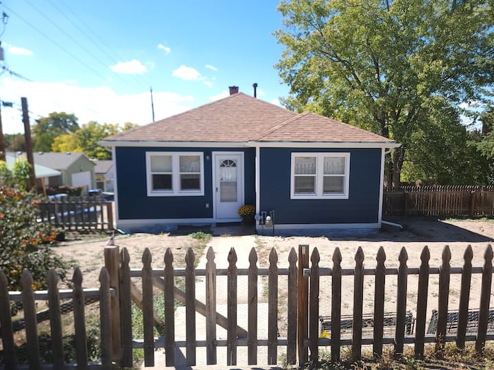 Wild Sage Cottage~ 2bd~ Pet Friendly - Cheyenne