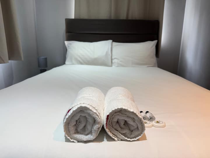 Regent Hotel Room 3-3 - Eastbourne