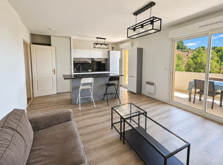 T2 Lumineux, Terrasse & Vue Pinède Martigues - Martigues