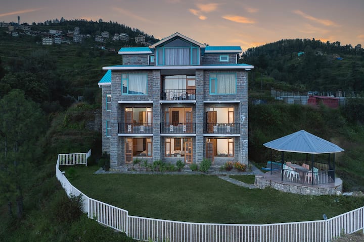Cozy 1bhk Farmstay|nature & Peace| Shimla- Chail - Kufri