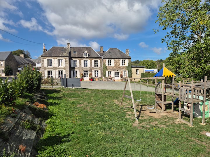 Gîte 28 Couchages à Pont-farcy - Normandia