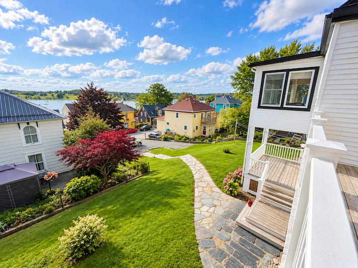 The Bailey House | Historic Harbour View Lunenburg - Lunenburg