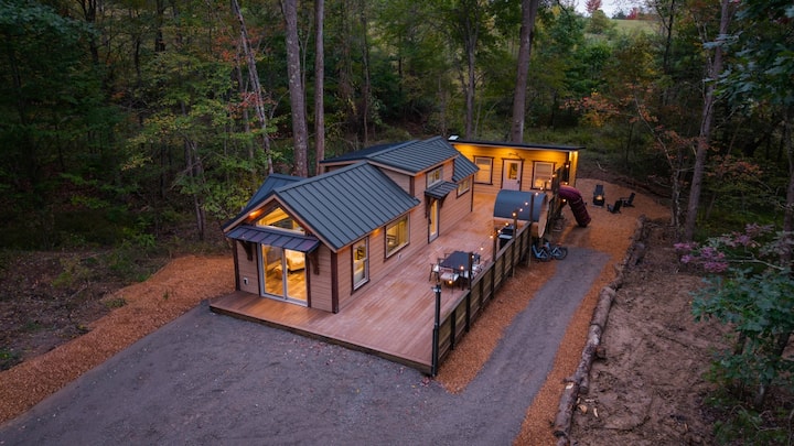 Elk Twilight | Hot Tub  Sauna  Golf Cart - Elk County, PA