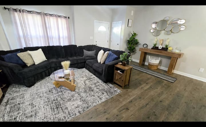 Casa Duplex - Raleigh, NC