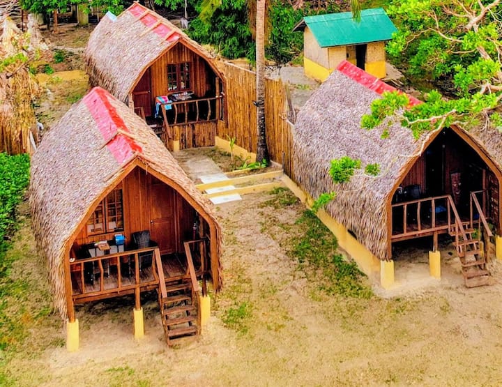 Native Huts With Garden Toilet - El Nido