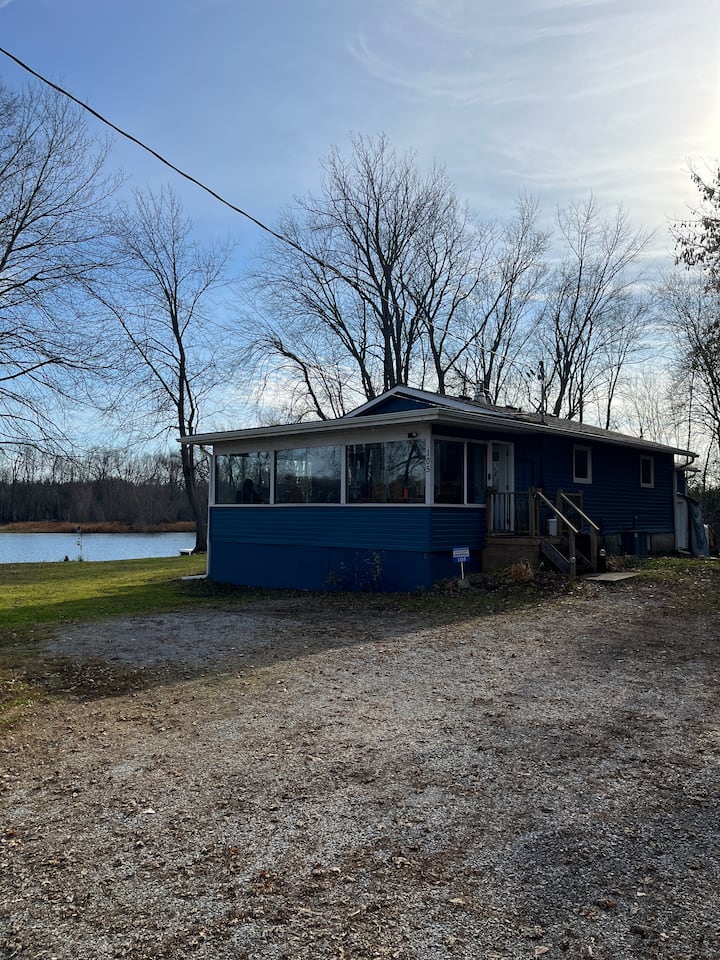 Moira Sanctuary Cottage - Belleville, Ontàrio, Canadà