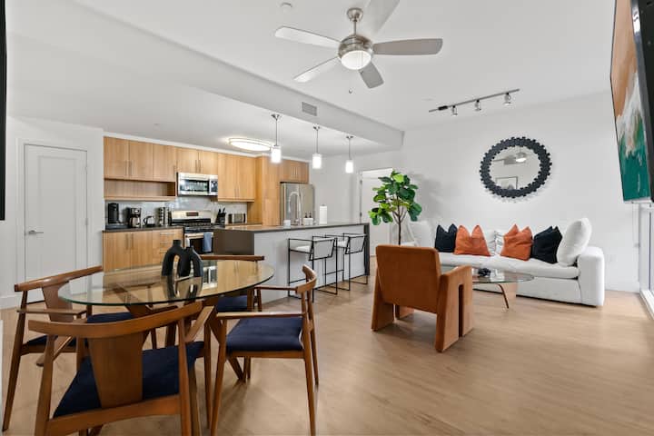Emerald Garden | 2br Pool & Gym Walk To Beach - 聖莫尼卡