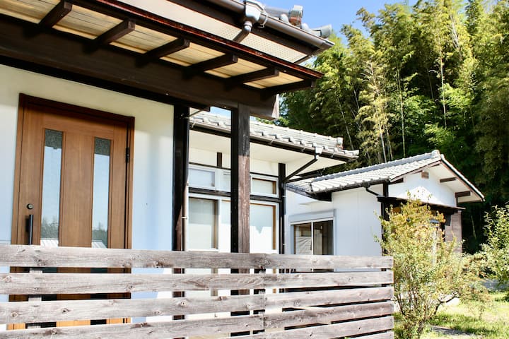 Serene Remodeled House Near Beach & Shrine - Fukuoka