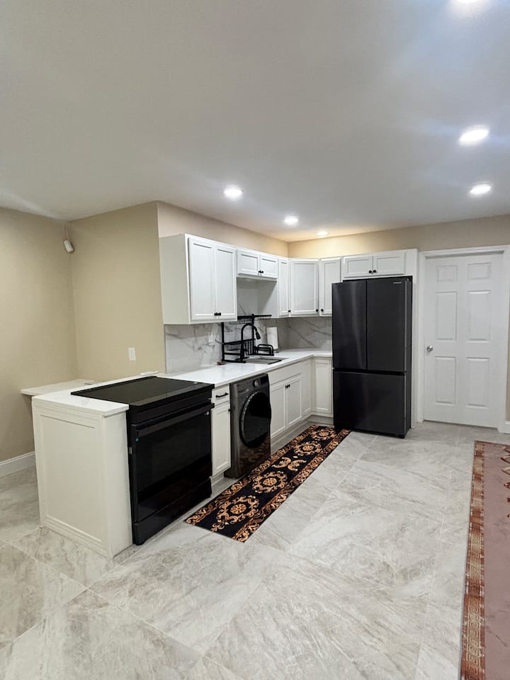 One Bdr, Private Furnished Suite - Snellville, GA