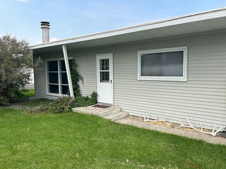 Cute 2 Bedroom Cottage - Cody, WY