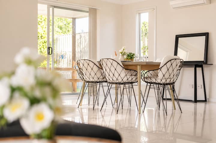 Stay A While | A Relaxing Retreat In Gc - Jacobs Well