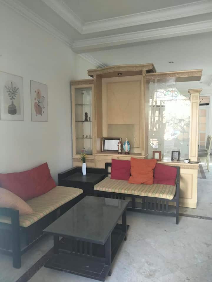 Cozy Villa In Surabaya Near Ciputra World Mall - Surabaya