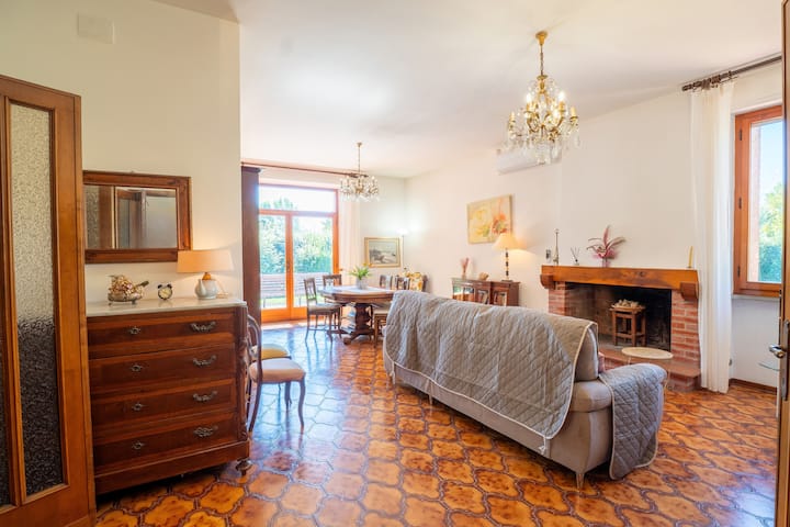 Casa Biba: Villa Tra Pisa E Lucca Con Giardino - Lucca