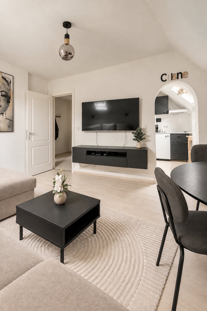 Near Louise | King Bed Central Brussels - Ixelles
