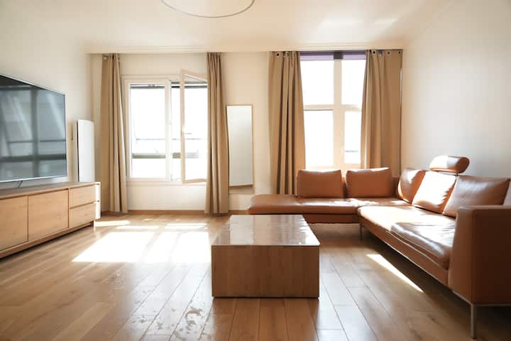 Modern Parisian Home St Maure - Paris