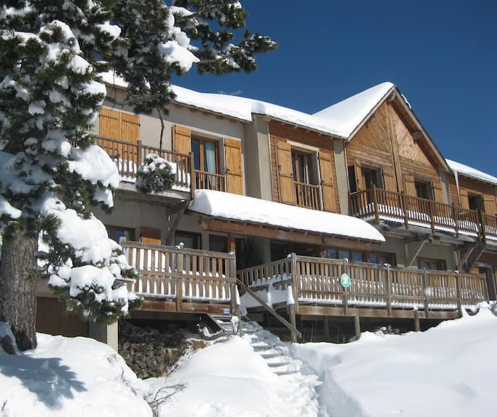 Un Grand Chalet Fonctionnel Et Harmonieux - Bolquère