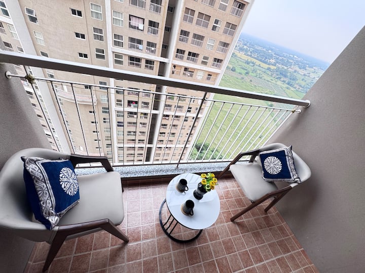 Peaceful 2bhk Near Gift City With Balcony - Gandhinagar