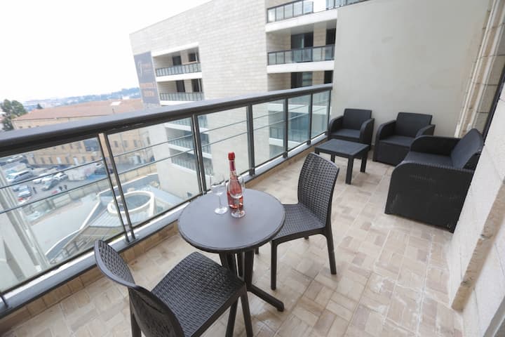 Royal Suites Apt - J-tower 1bdr - Jerusalem