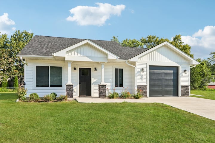 The Cottage At Whispering Meadow - Iowa City, IA
