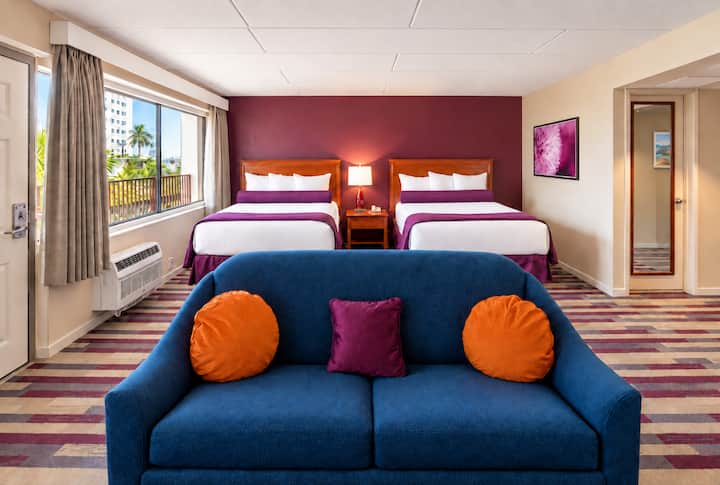 Beach Suite | Sleeps 6 W/ Kitchenette - Fort Lauderdale
