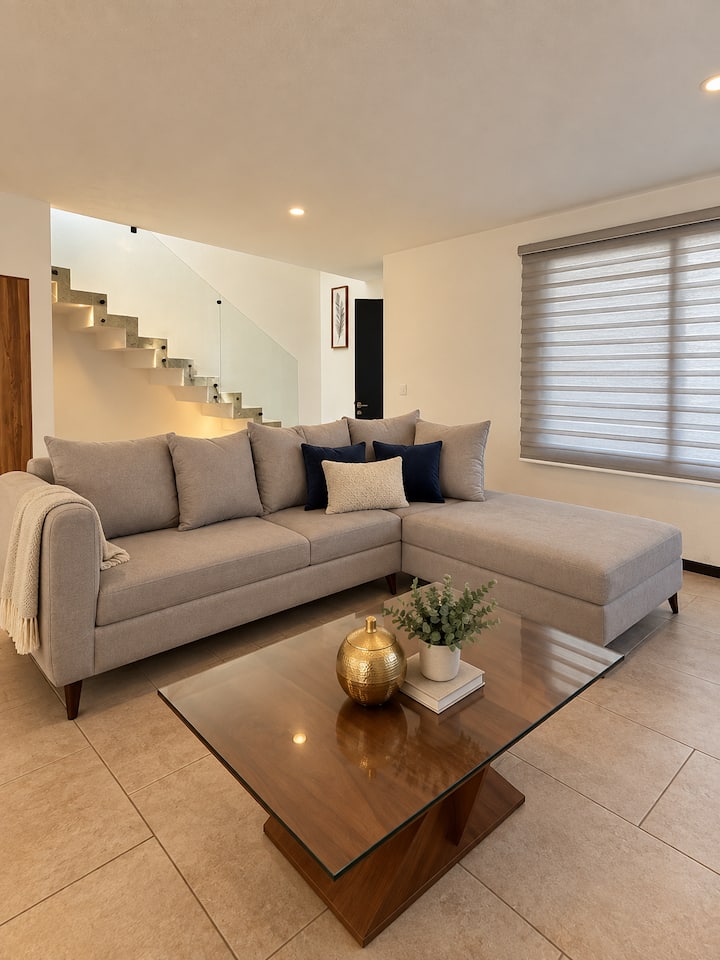 Casa En Altozano En Fraccionamiento Privado - Morelia