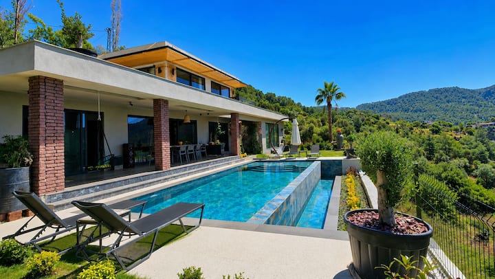 Villa Eleni& Isıtmalı İç Havuz & Deniz Manzarası - Denizli