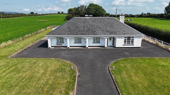 Ballymackeogh House - Castlebar