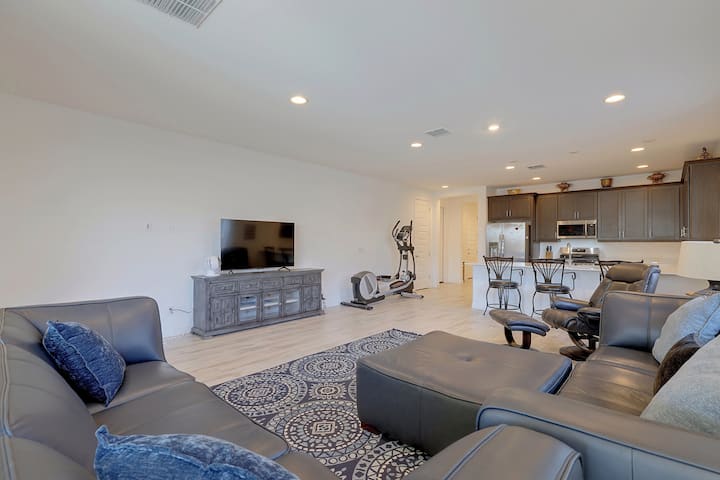 Pool & Hot Tub Access! Goodyear Extended Escape - Goodyear, AZ