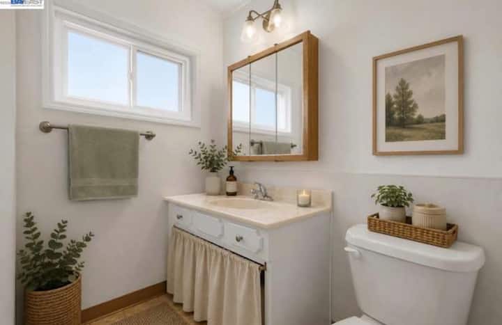 Niles Nest | Cozy 3br Fremont Retreat - Fremont, CA