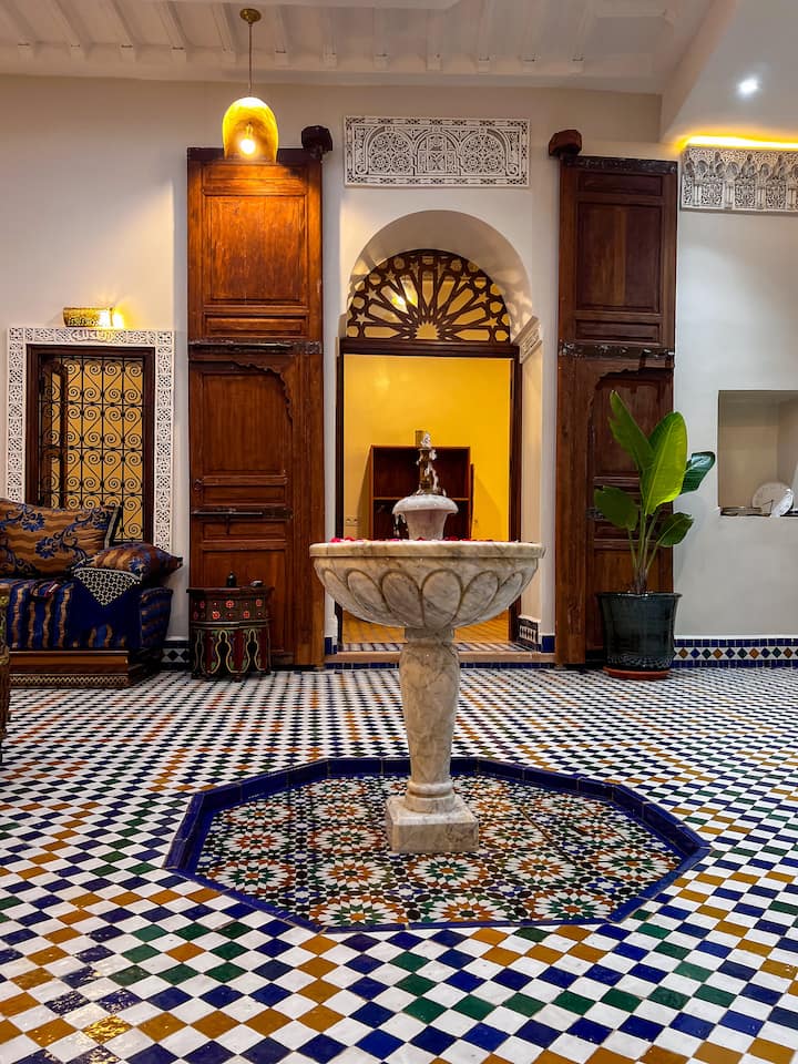 Maison De Charme Avec Fontaine Au Cœur De Fès - Fes