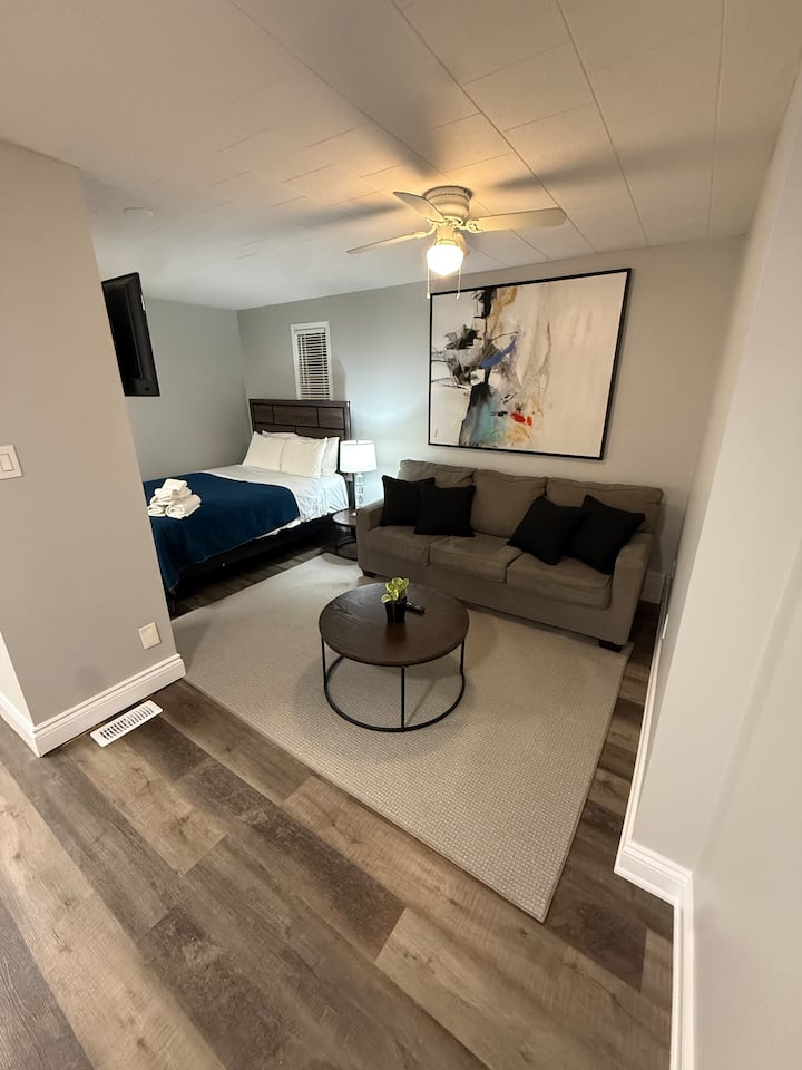 Niagara Falls Bachelor Apartment Close To Falls! - Niagara Falls