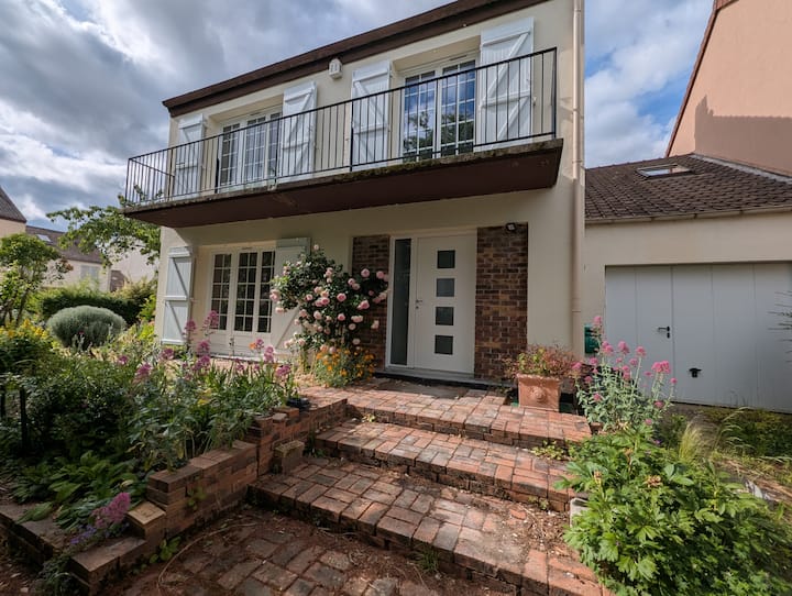 Maison 6/8 Personnes Avec Jardin Privé, Parking - Rambouillet