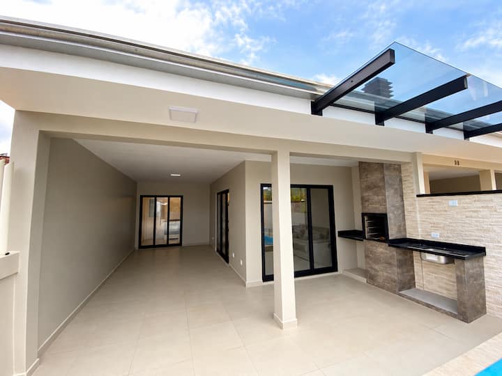 Casa Com Piscina E 3 Suítes A Duas Quadras Do Mar. - Matinhos