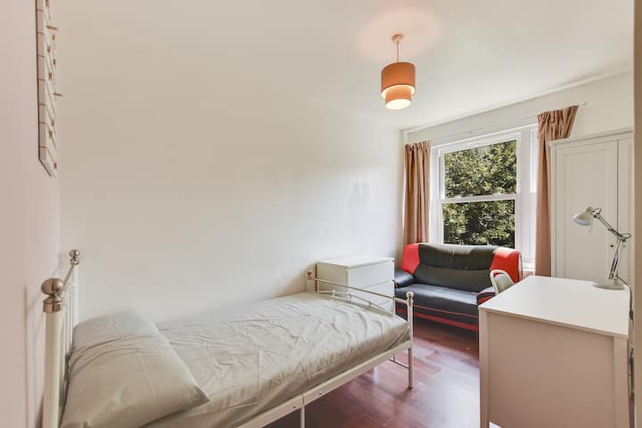 Jacobson House | Single Room A In London -