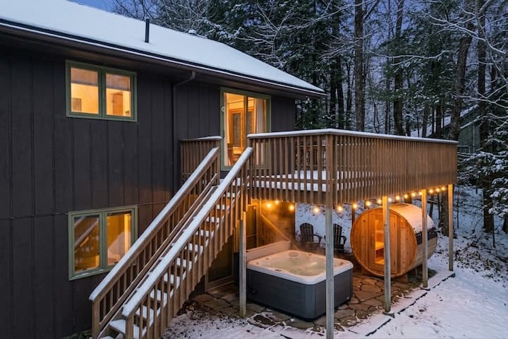 5 Min To K1 · 2 Units Sleeps 16 · Hot Tub · Sauna - Killington, VT