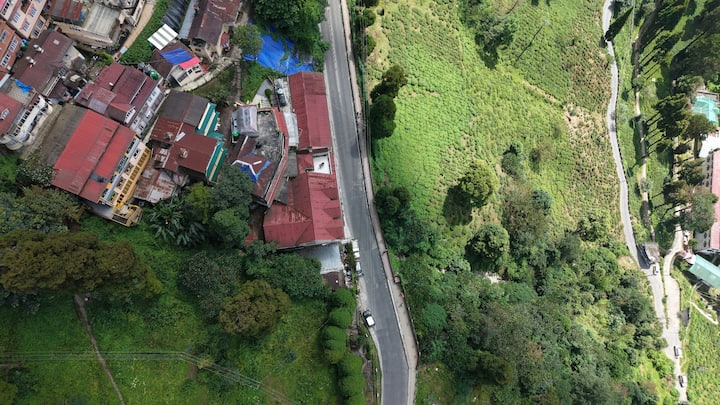Vallima Cottage : 1bhk Tea Estate View - Darjeeling