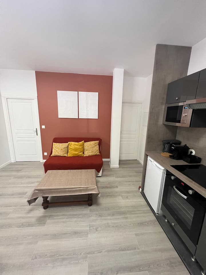 T3 Familial - Clim, Parking Gratuit, Terrasse. - Saintes