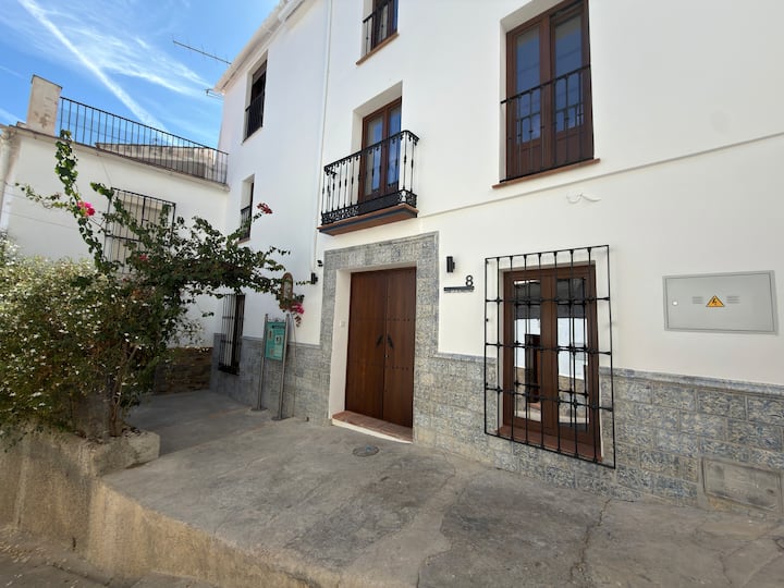 Casa La Almedina
Lugar De Encuentro
Casarabonela - Ardales